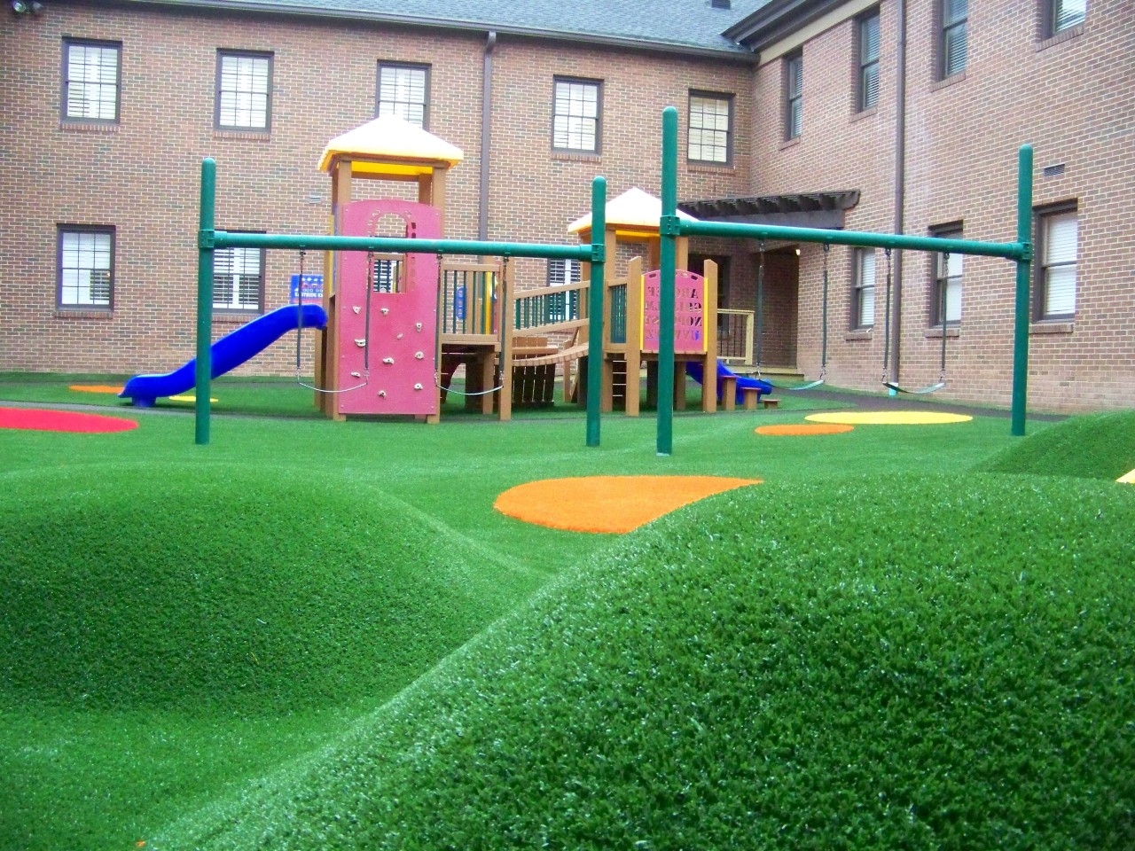 How to Create A Beautiful & Safe Artificial Turf Playground in Toronto